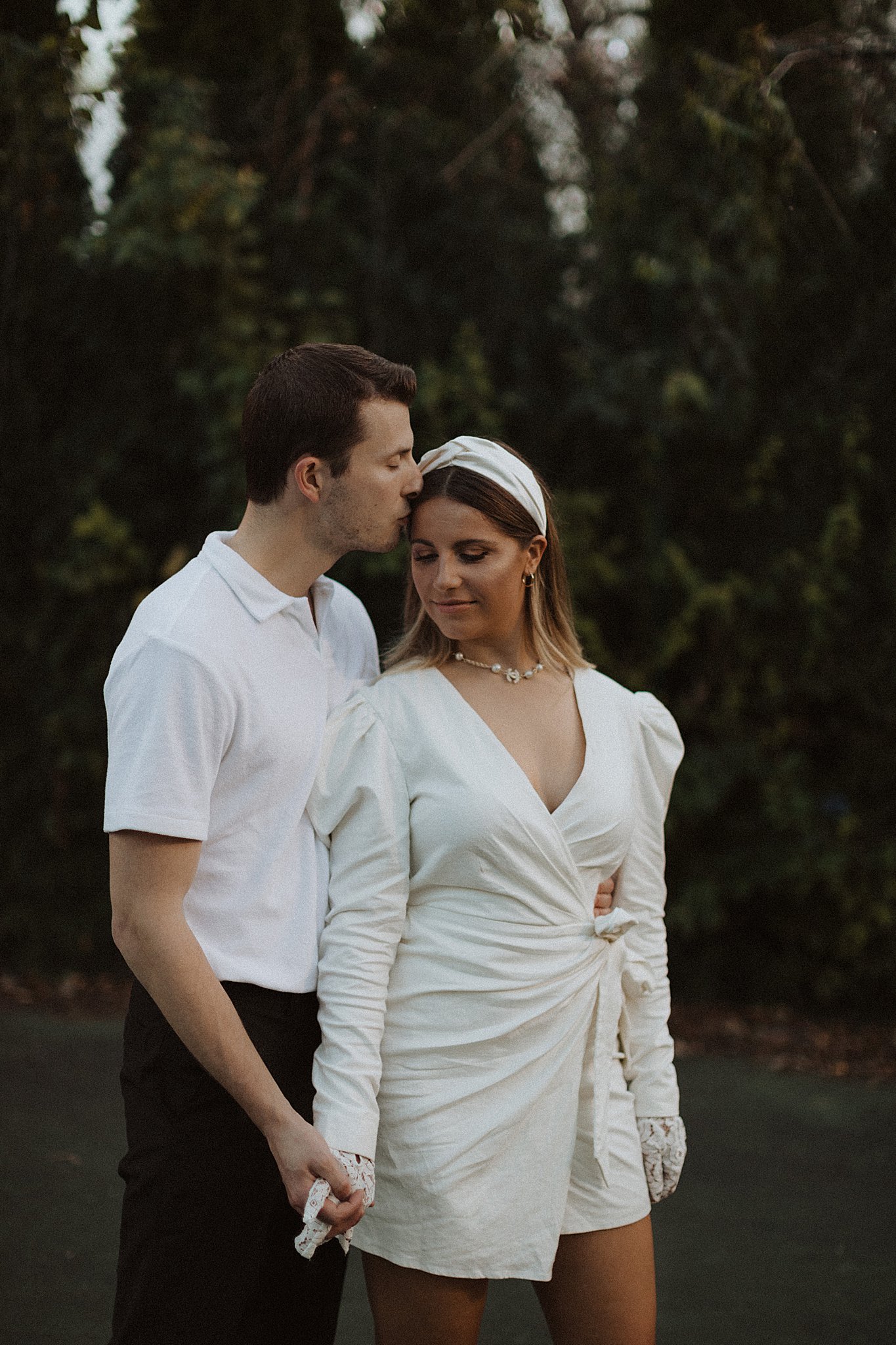Tennis Court Anniversary Session // Elle & Sam - abbyrose-photo.com