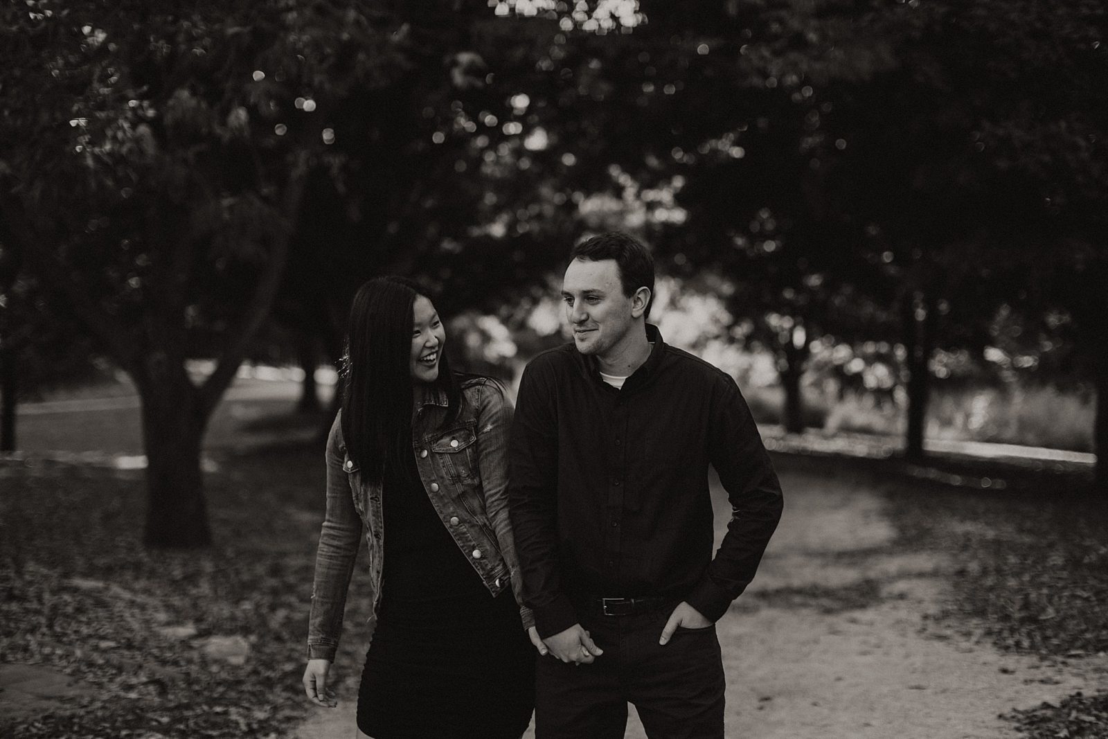 Faust Park Engagement Photos // Jenny & Zach - abbyrose-photo.com