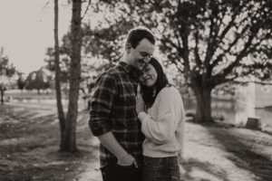 Faust Park Engagement Photos // Jenny & Zach - abbyrose-photo.com