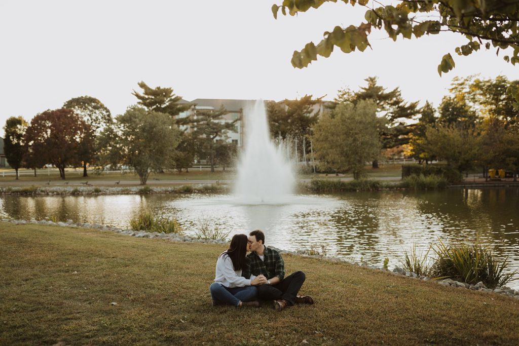 Faust Park Engagement Photos // Jenny & Zach - abbyrose-photo.com
