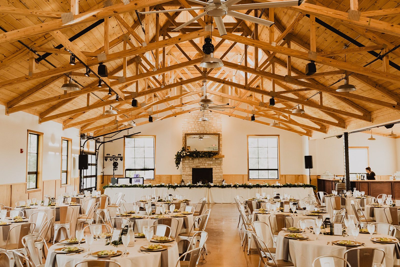 Cedar Creek Wedding // heather & fred - abbyrose-photo.com