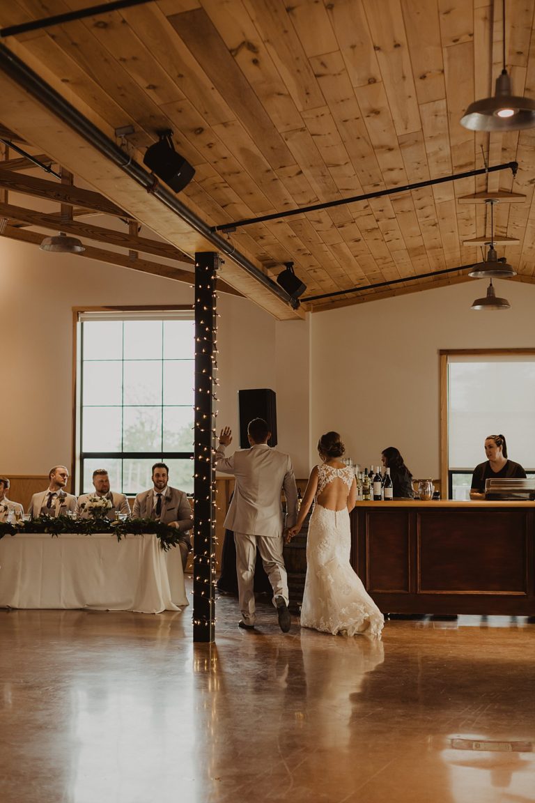 Cedar Creek Wedding // heather & fred - abbyrose-photo.com