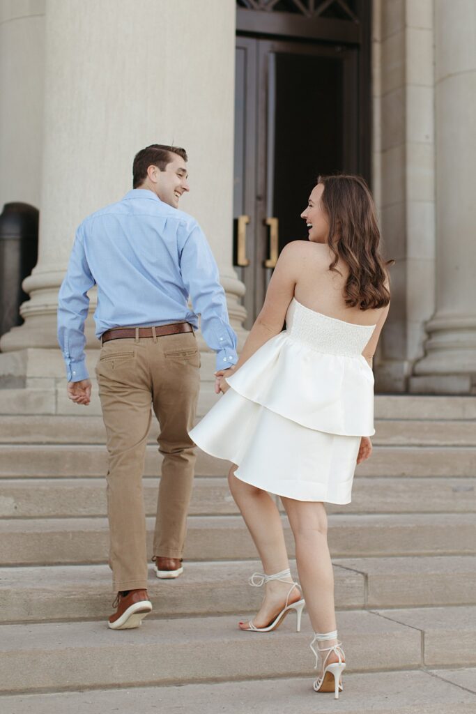 Art Museum Engagement Session // Isabelle & Andrew - abbyrose-photo.com
