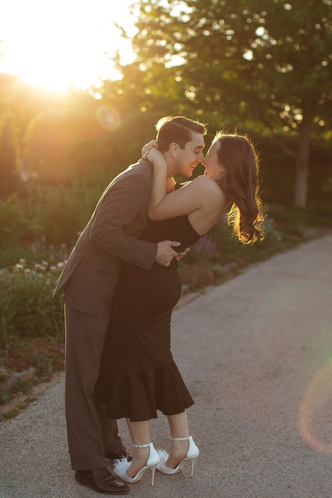 Art Museum Engagement Session // Isabelle & Andrew - abbyrose-photo.com